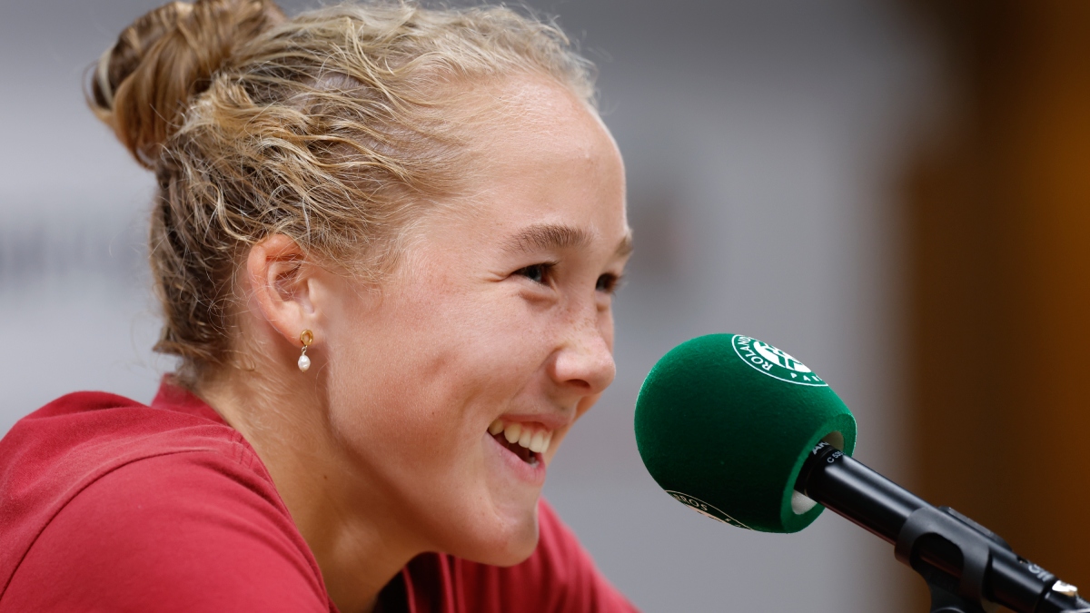 Mirra Andreeva, la sensación de 16 años en Roland Garros - ClaroSports