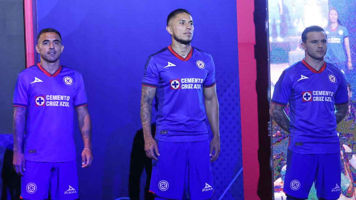 El Cruz Azul presenta su nuevo jersey para el Apertura 2023 - ClaroSports