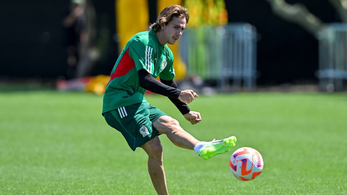 Sebastián Córdova desconoce si alguien quiere irse de la selección ...