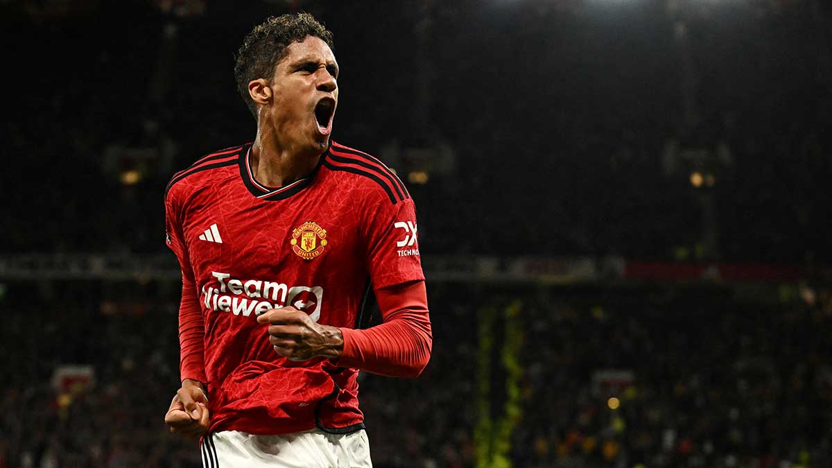 Raphaël Varane da un sufrido triunfo en Old Trafford al Manchester ...