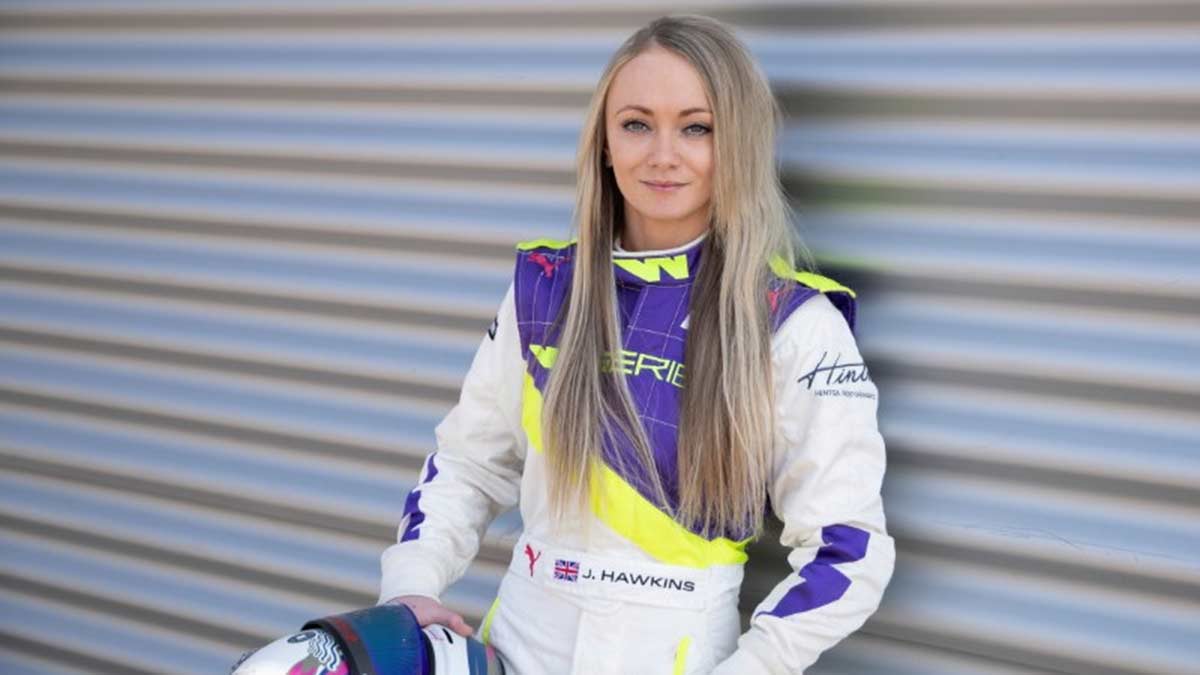 Jessica Hawkins, primera mujer en conducir un coche de F1 en cinco años ...