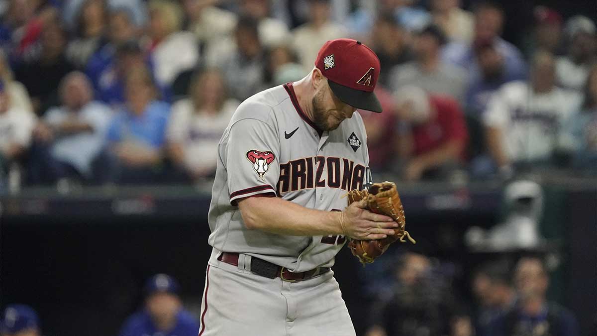 Los Diamondbacks dan clase de pitcheo y vencen a los Rangers para ...