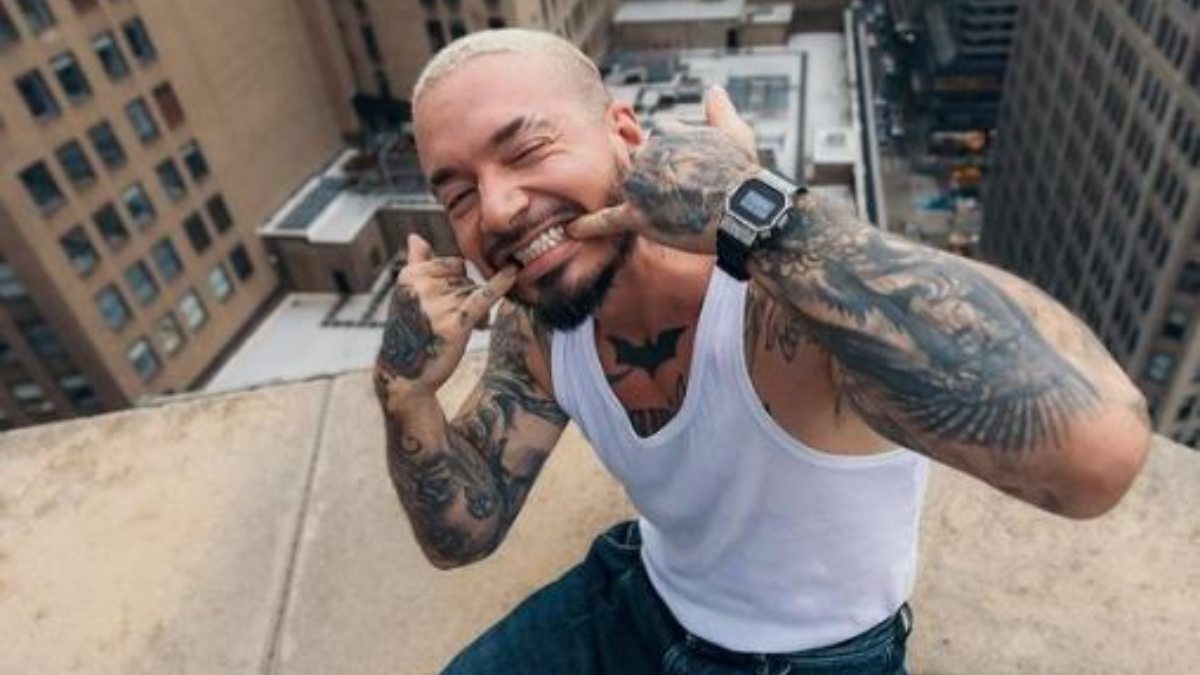 J Balvin reacciona a la 'tiradera' de Bad Bunny en ‘Thunder y Lightning ...