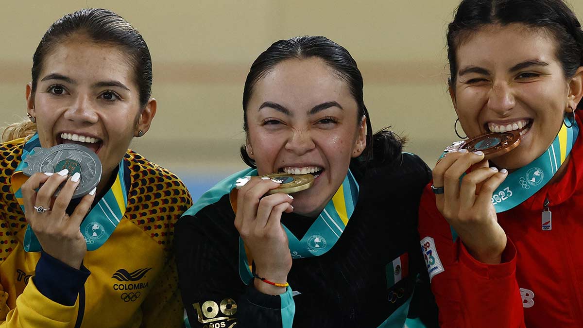 Yareli Acevedo se baña en oro en el ciclismo de pista de los Juegos Panamericanos - ClaroSports