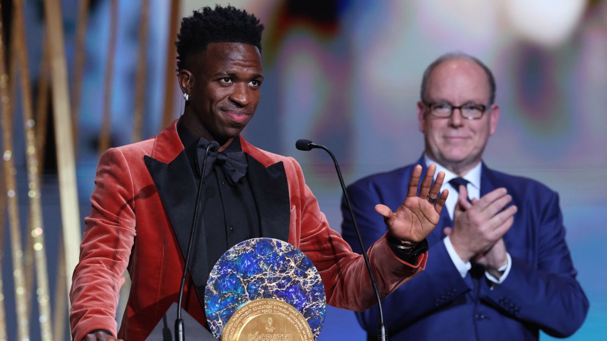 Vinicius Jr. es galardonado con el Premio Sócrates por su lucha contra ...