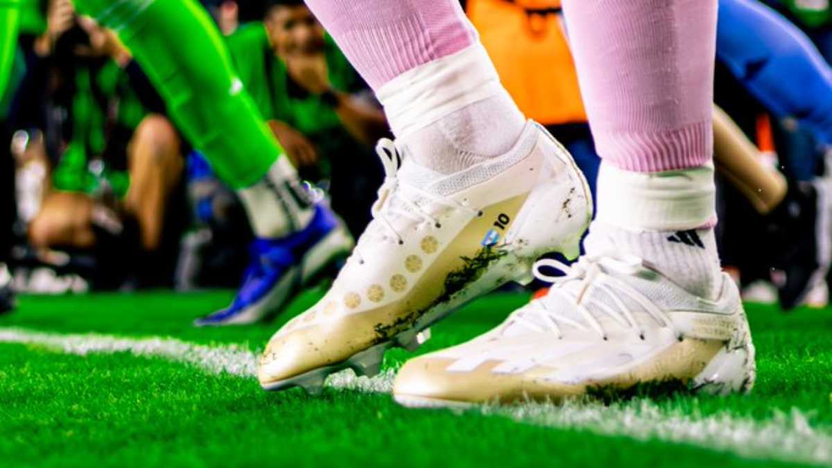 Noche D'Or: las espectaculares botas de Leo Messi para festejar su ...