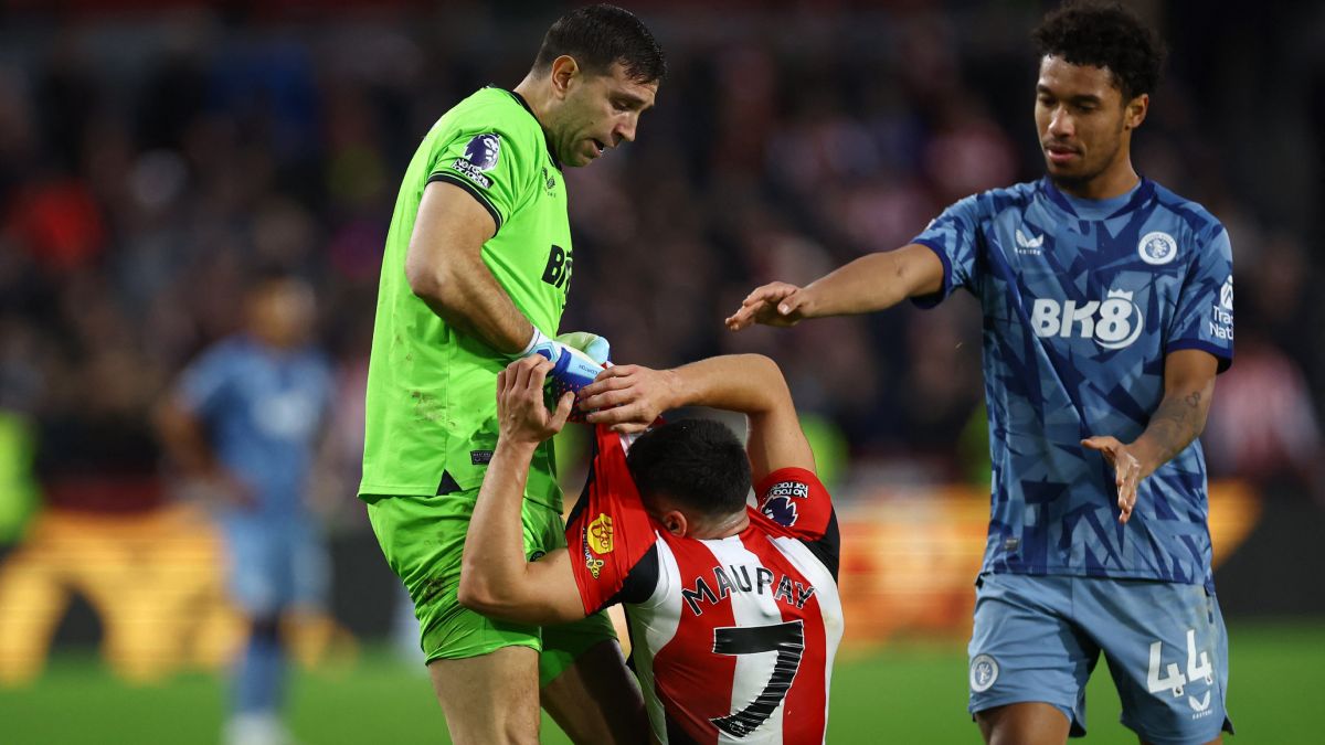 Dibu Martínez protagoniza trifulca en el Brentford-Aston Villa ...