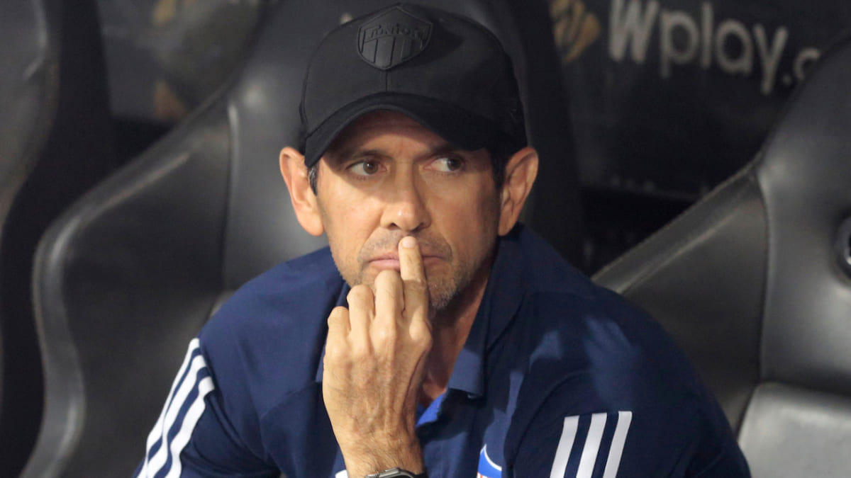 Junior Hoy: El ‘maquinón’ con el que sueña Arturo Reyes - ClaroSports