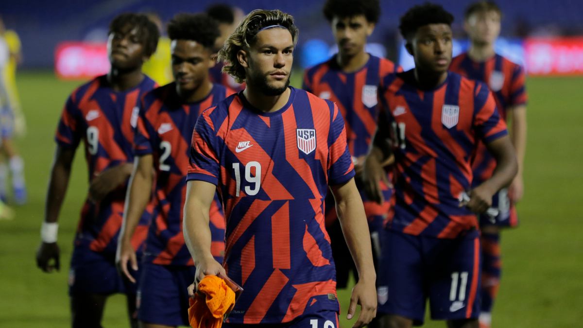 Cade Cowell llega a Guadalajara para firmar con las Chivas - ClaroSports