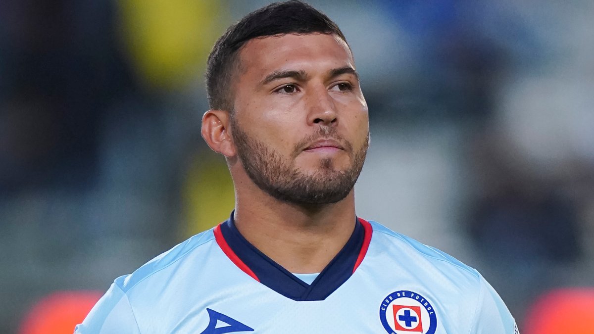 Juan Escobar agradece a la afición del Cruz Azul ante su inminente salida del equipo - ClaroSports