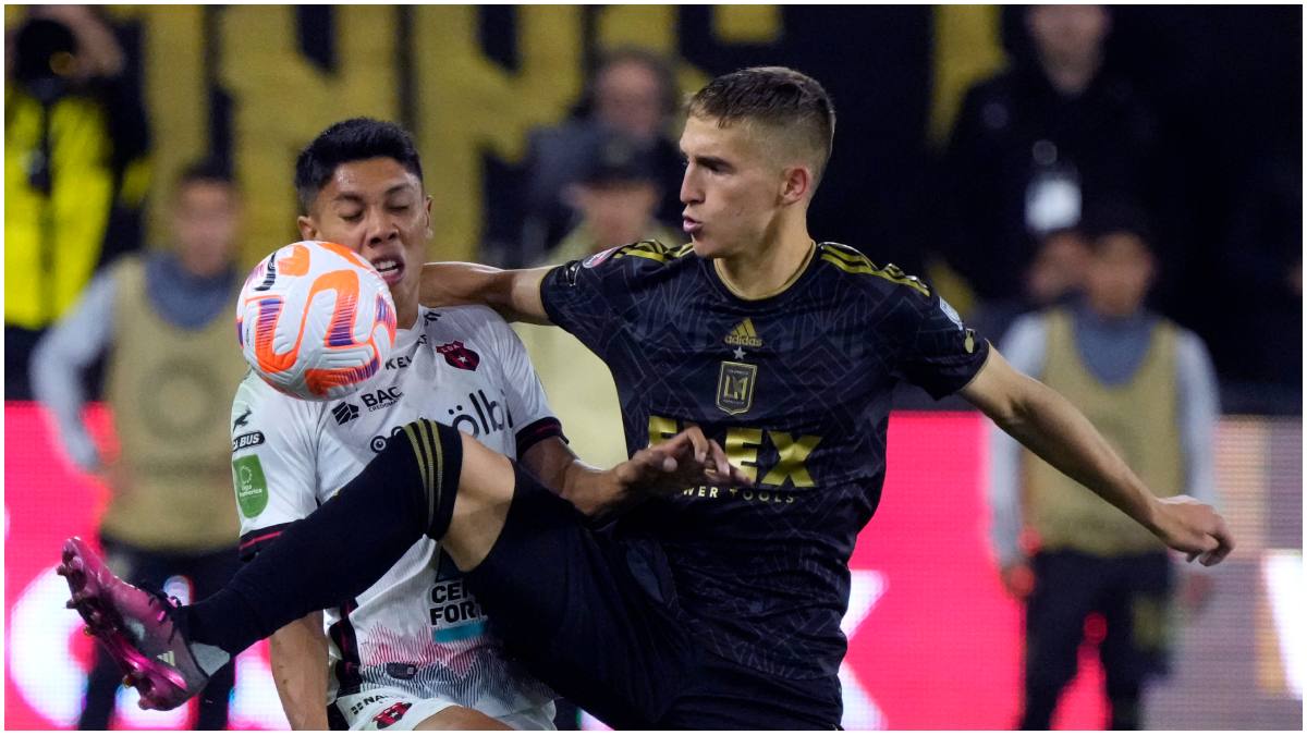 Stipe Biuk deja al LAFC de la MLS para migrar al Real Valladolid de ...