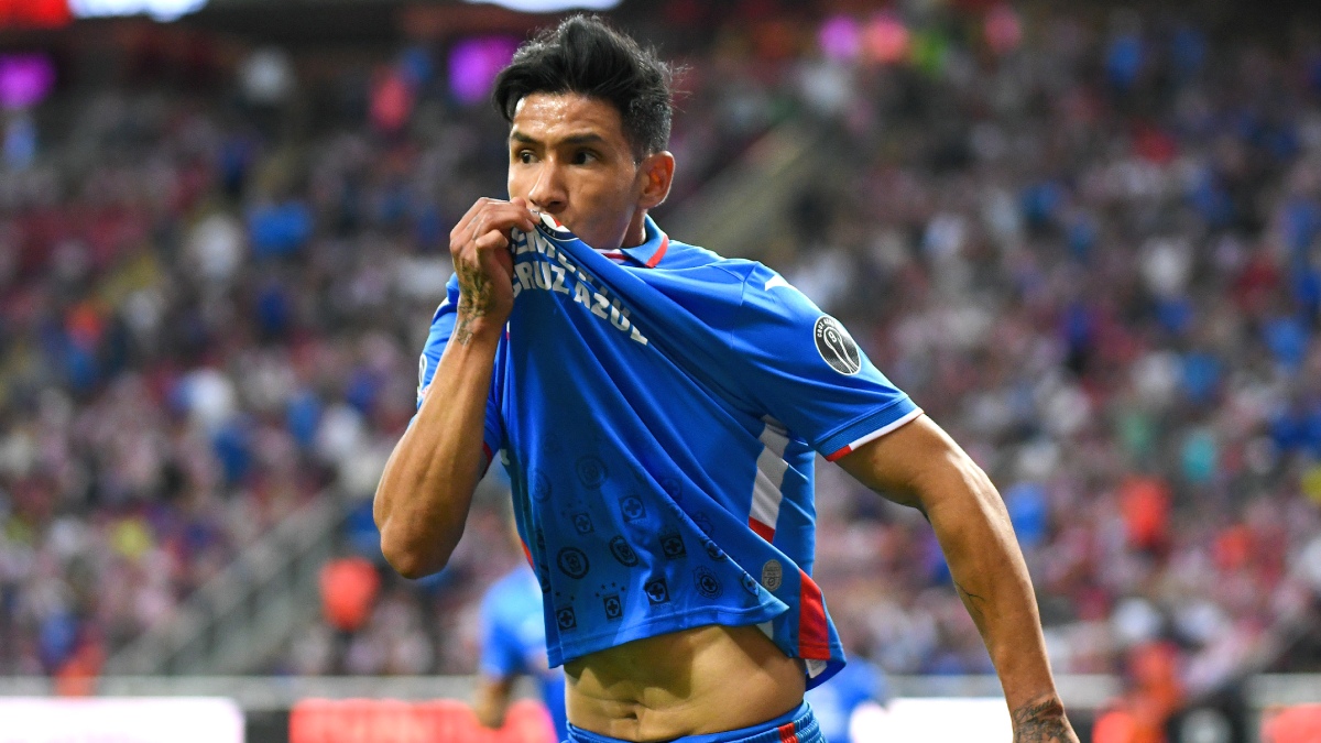 Antuna pide disculpas a la afición de Chivas por festejo del Clausura 2023 - ClaroSports