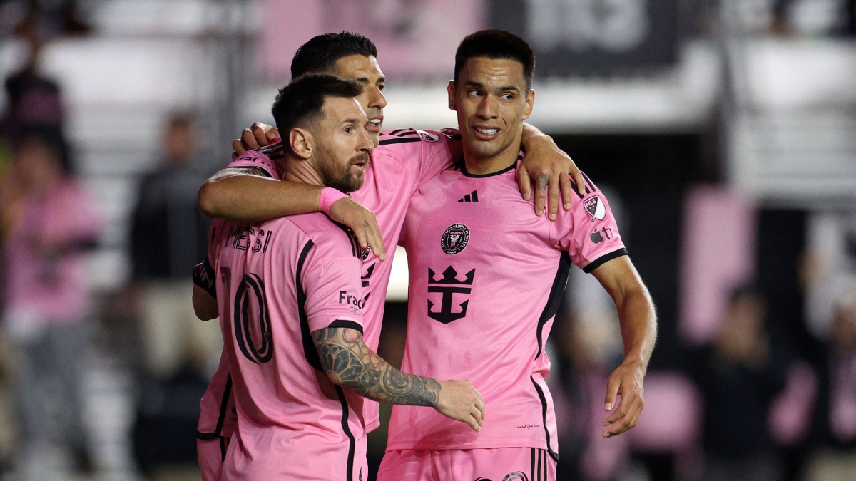 Diego Gomez se rinde ante Messi y Suárez tras la victoria: "Tenerlos como compañeros es un gran ...