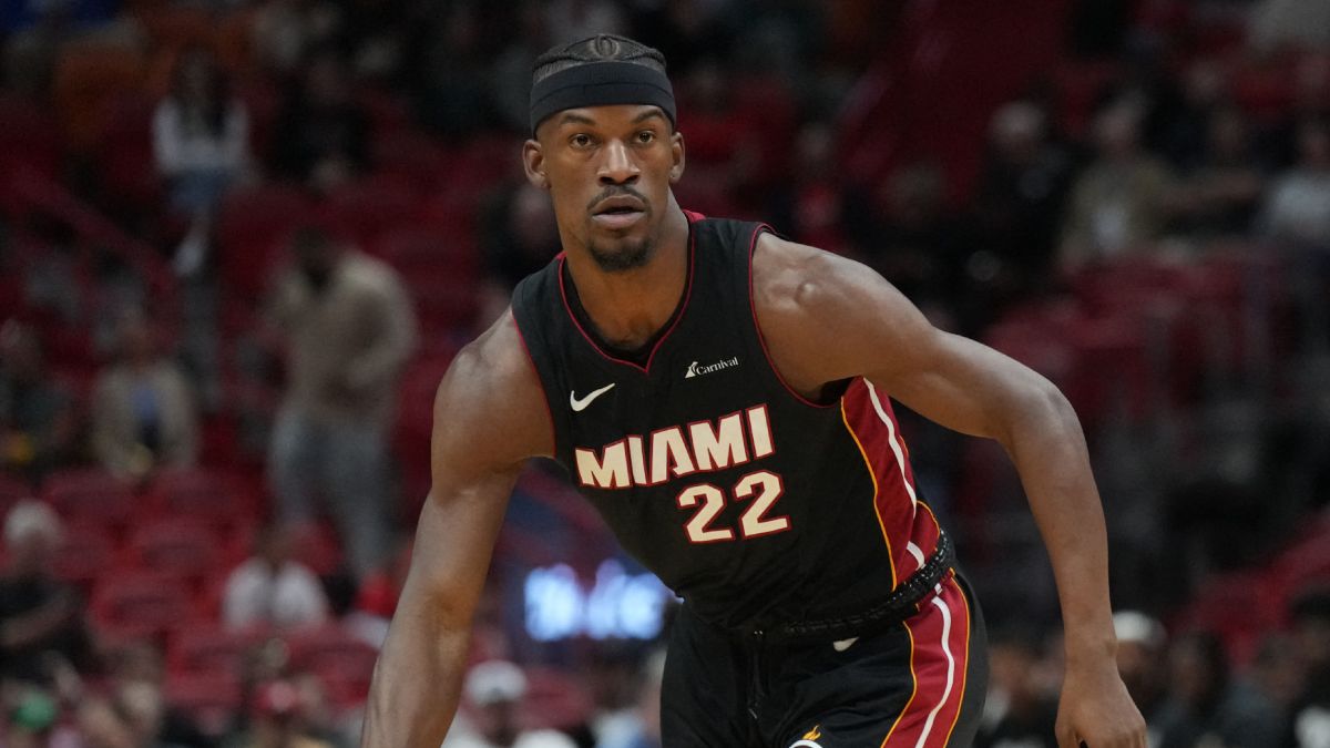 Jimmy Butler se pierde el partido contra los Boston Celtics por motivos ...