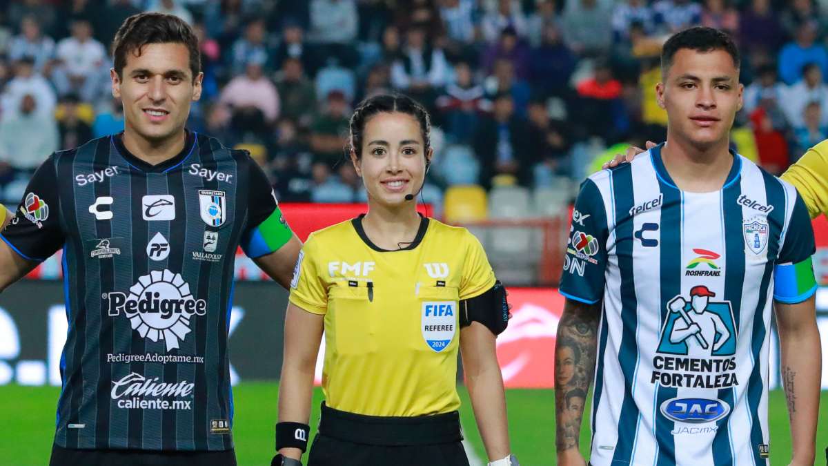 ¡Histórico! Katia Itzel García debuta como árbitra central en la Liga ...