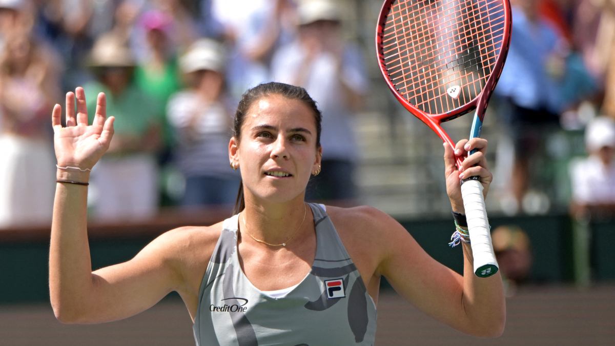 Emma Navarro sorprende a Aryna Sabalenka y la deja fuera en Indian Wells - ClaroSports