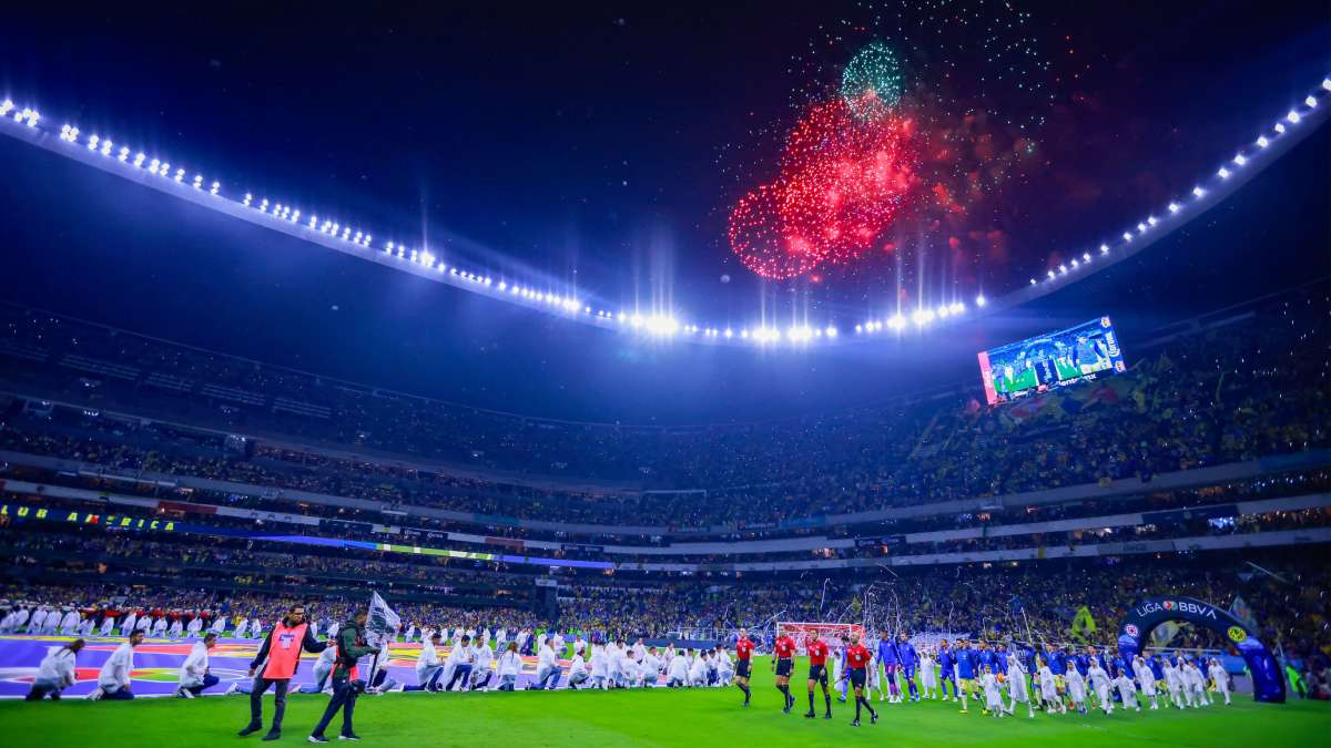 América y Cruz Azul disputan la final número 100 en el Estadio Azteca ...
