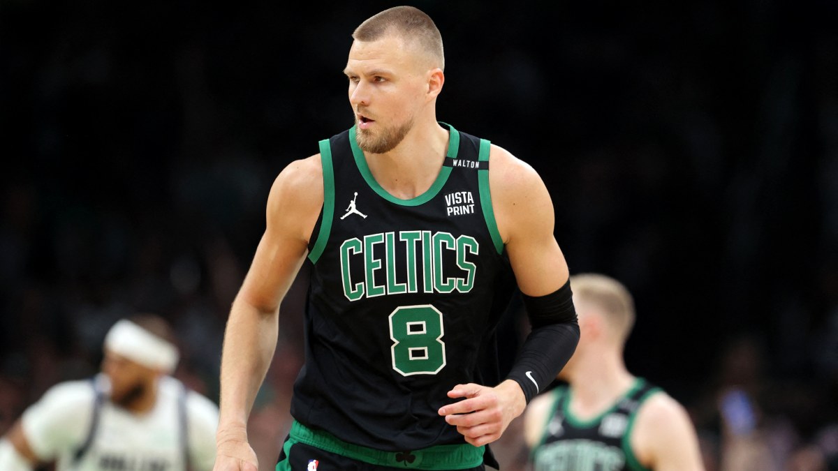 Kristaps Porzingis, fuera al menos cinco meses tras someterse a cirugia ...