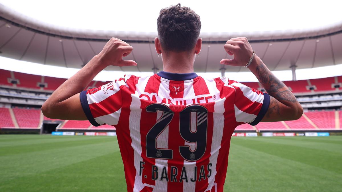 Chivas hace oficial a su tercer refuerzo para el Apertura 2024: Fidel Barajas - ClaroSports