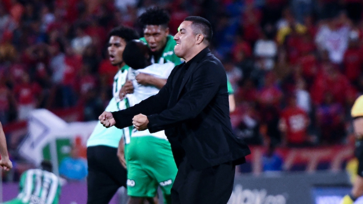 El airado festejo de Efraín Juárez, ¿una incitación a la violencia ...