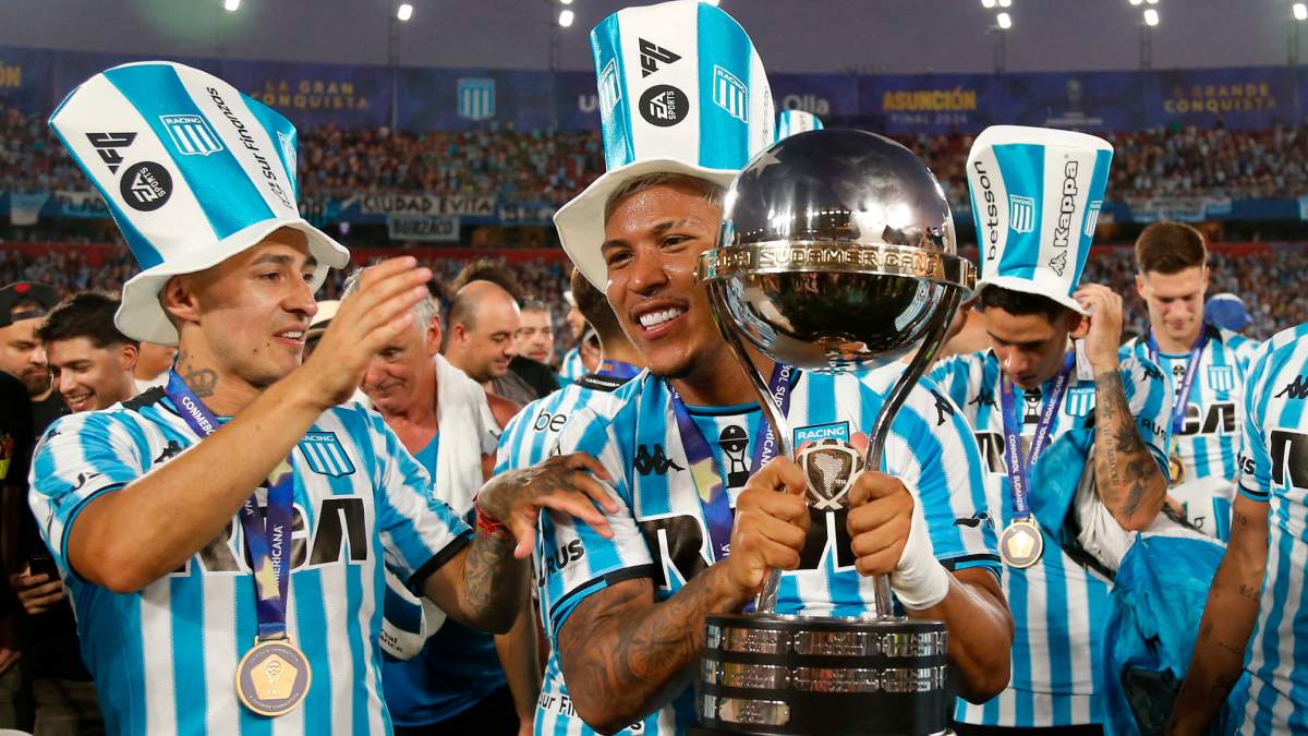 Roger Martínez le lanza una pedrada al América tras conquistar la Copa ...