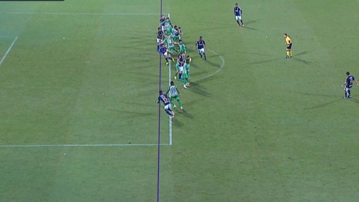 Polémica en Medellín: ¿Había fuera de lugar de Falcao García? - ClaroSports