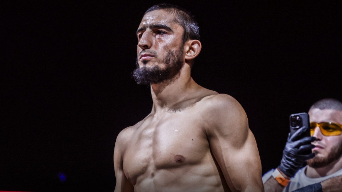 La pelea entre Christian Lee y Alibeg Rasulov termina de manera ...