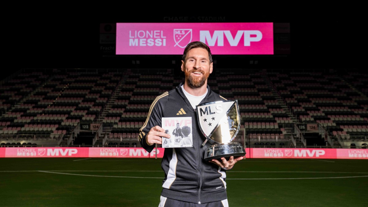 ¡Uno más! Lionel Messi recibe el premio Landon Donovan al MVP de la MLS 2024 - ClaroSports
