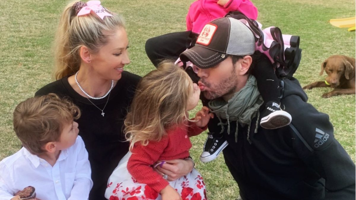 ¿Qué le pasó a Anna Kournikova? La extenista reaparece en silla de ...