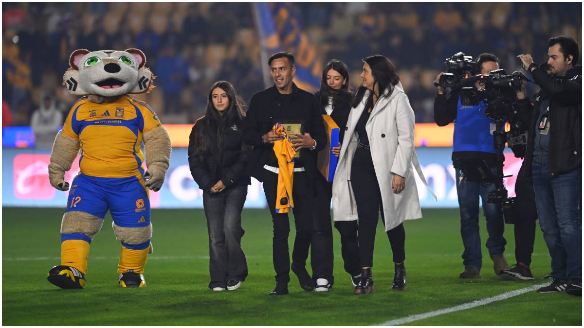 Lucas Lobos, inmortalizado en el Volcán previo al Tigres vs Xolos ...