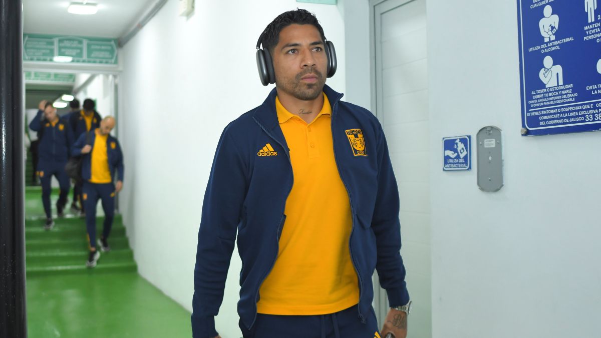 Javier Aquino lucha para erradicar los abucheos en Tigres - ClaroSports