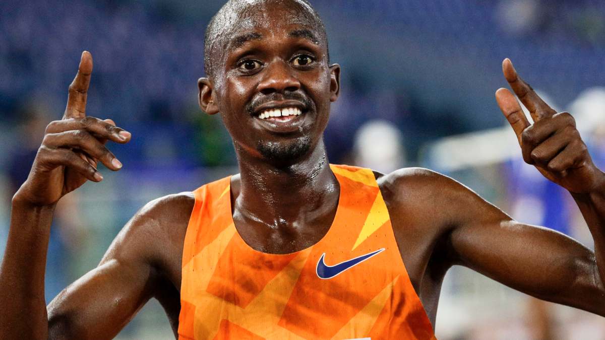 Jacob Kiplimo rompe el récord mundial de medio maratón - ClaroSports