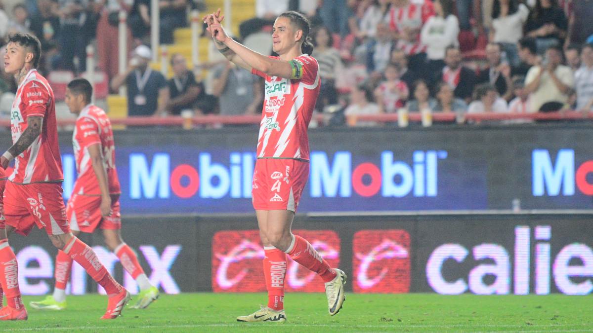 Alexis Peña aprovecha un tiro de esquina y marca el segundo para Necaxa - ClaroSports