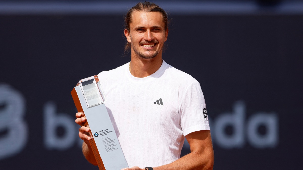 Alexander Zverev vence sin problemas a Ben Shelton para igualar el récord de tres títulos en el ...